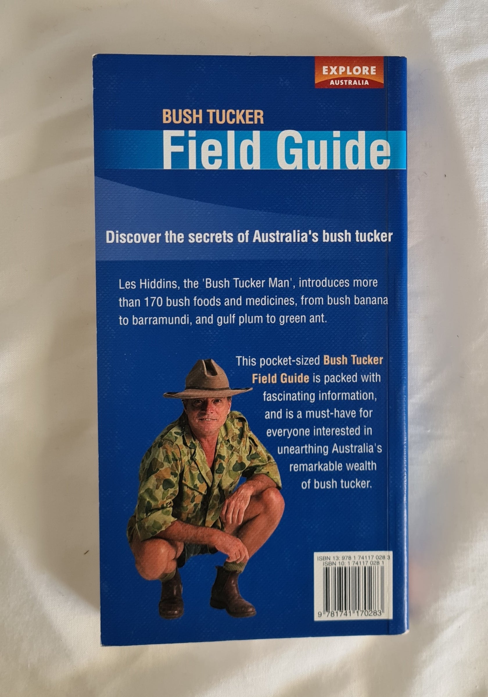 Bush Tucker Field Guide by Les Hiddins – Morgan's Rare Books
