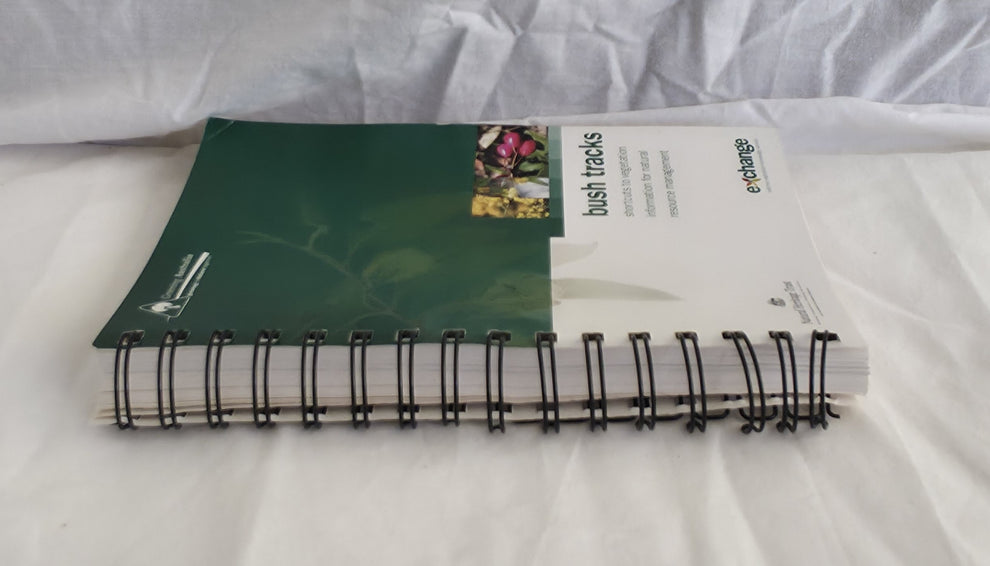 Bush Tracks by David Carr, Michael Rooney, Laurie Capill and Sarah Scr ...