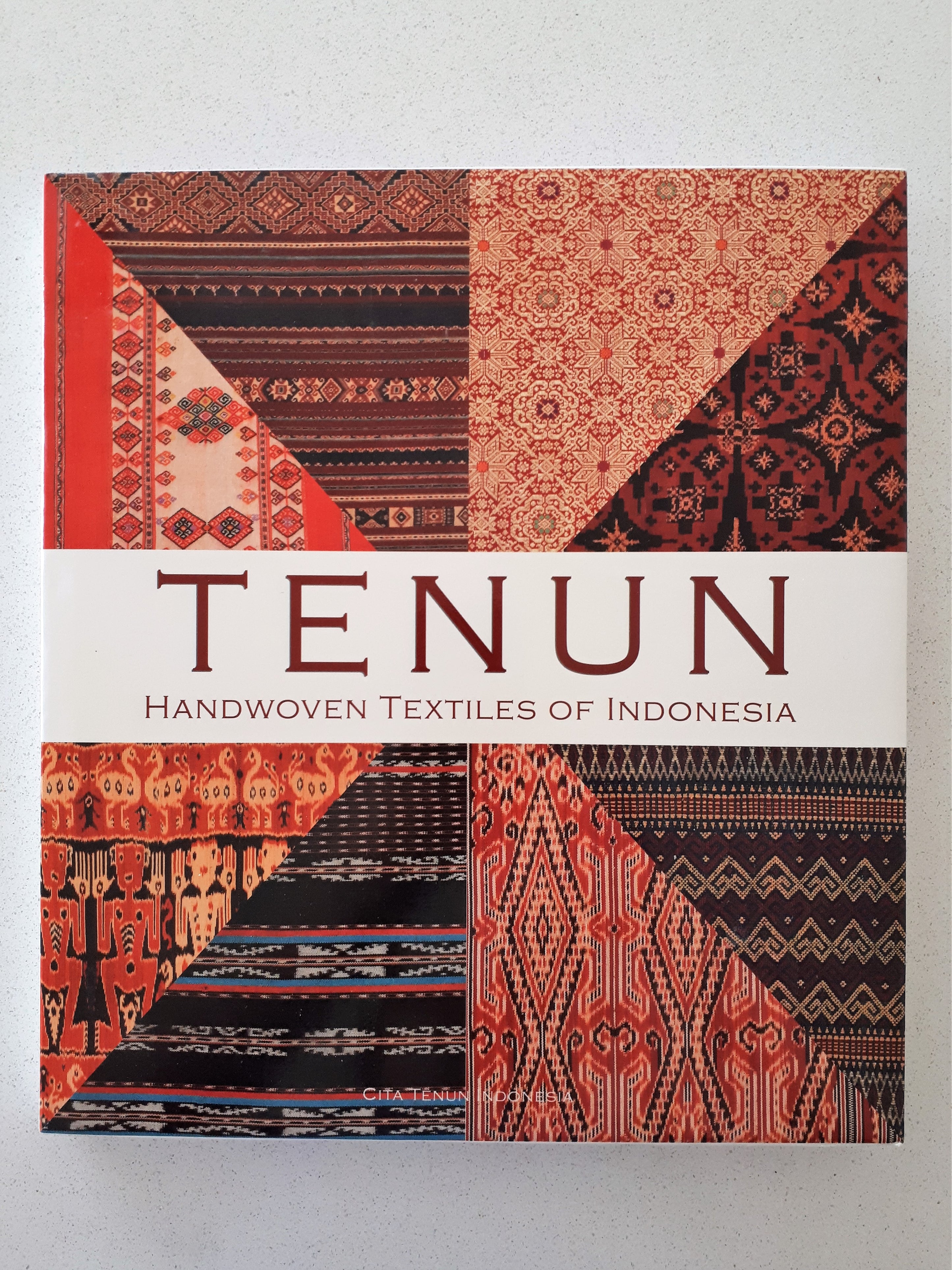 Tenun Handwoven Textiles Of Indonesia – Morgan's Rare Books